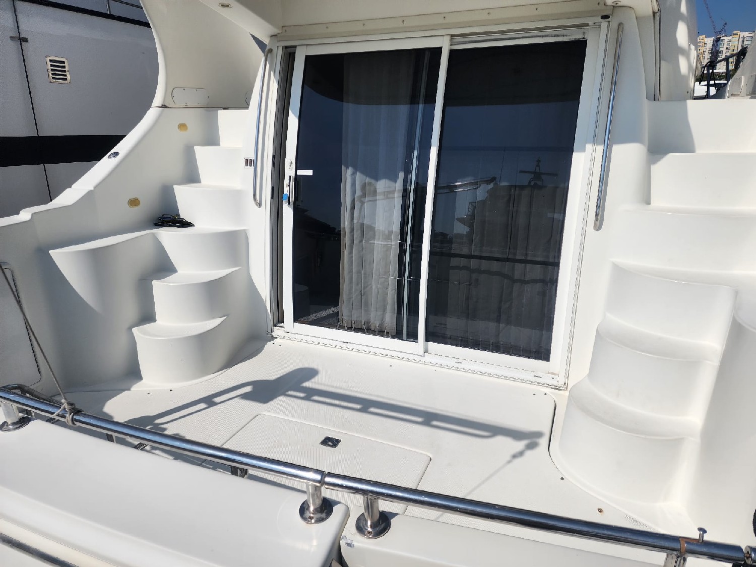 Carver 44 - Extraordinarily Spacious and High Quality