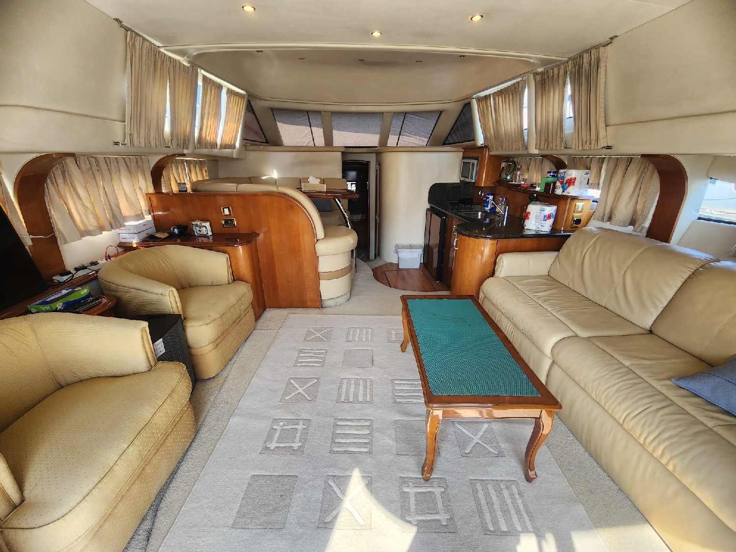 Carver 44 - Extraordinarily Spacious and High Quality