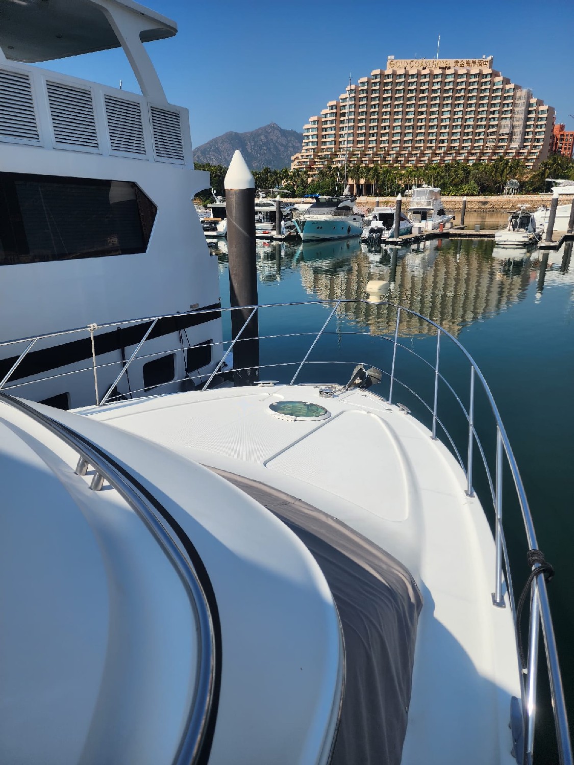 Carver 44 - Extraordinarily Spacious and High Quality